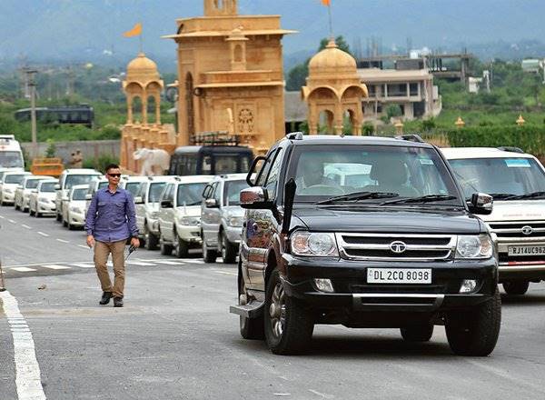 Happy Birthday Narendra Modi: Cars used by India’s PM include a Scorpio ...