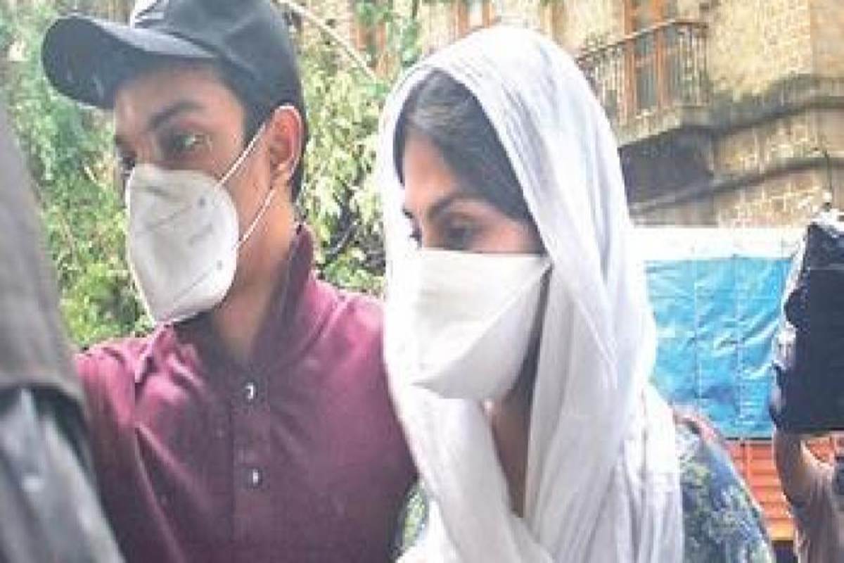 HC grants bail to Rhea, rejects her brother’s plea for release ...