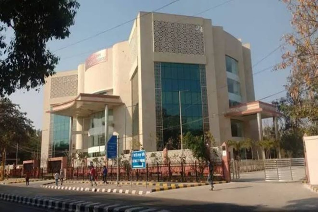 Yashvardhan Kumar Sinha to take oath as CIC on Saturday, govt selects 3 ...