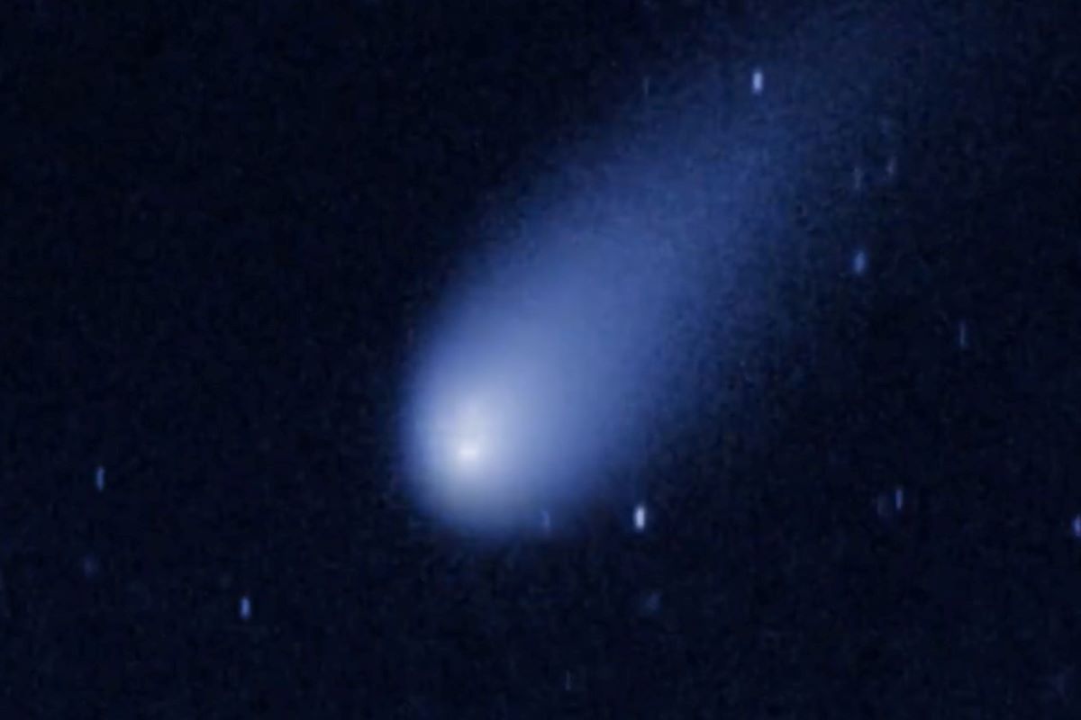 Hubble Space Telescope captures Comet ISON speeding towards Sun at ...