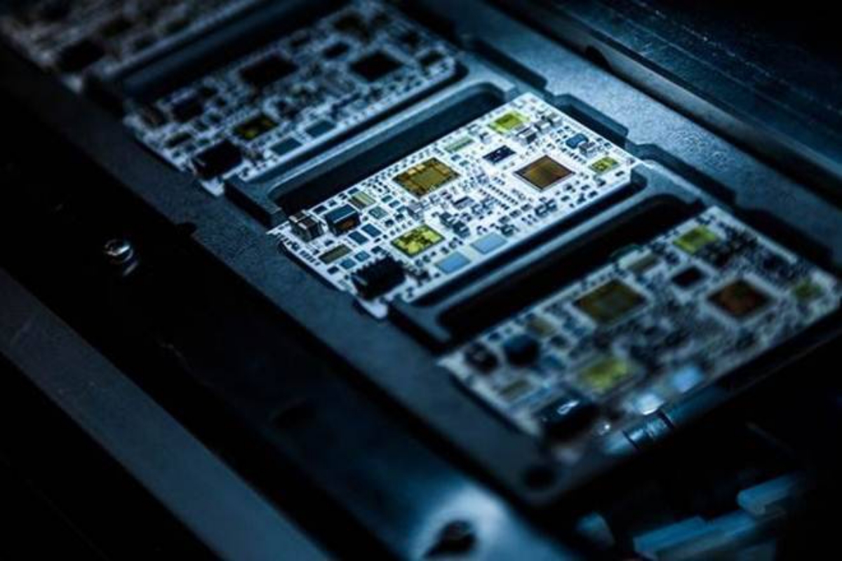 World’s smallest atom-memory unit of single square nanometre created ...