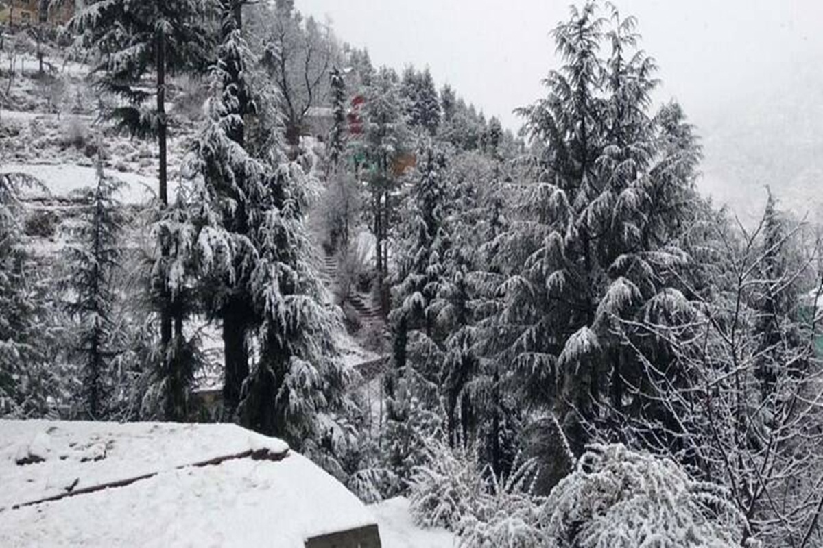 Upper reaches of Uttarakhand receive season’s first snowfall - Travel ...