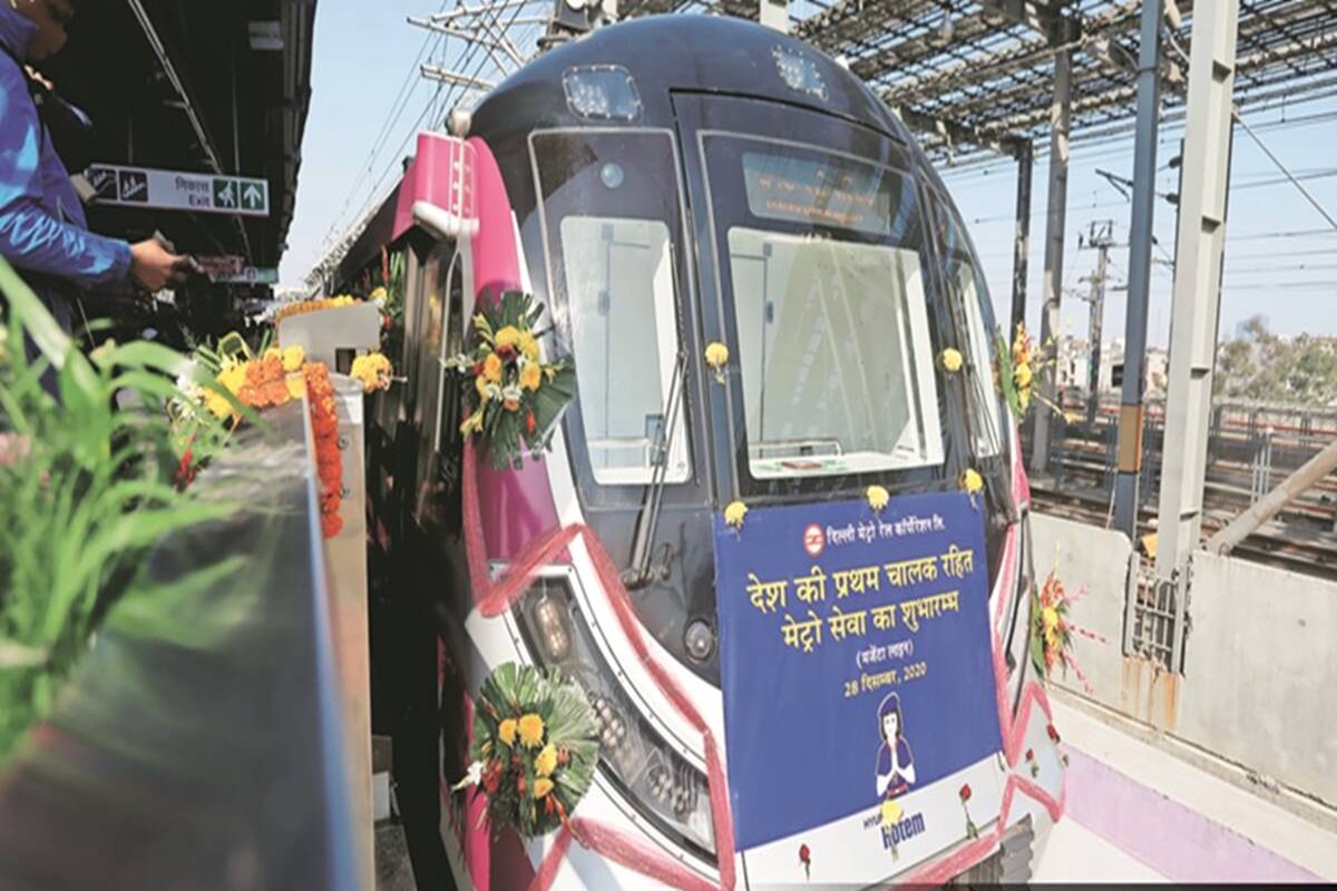 Delhi Metro: India’s first driverless train on Magenta Line evokes ...