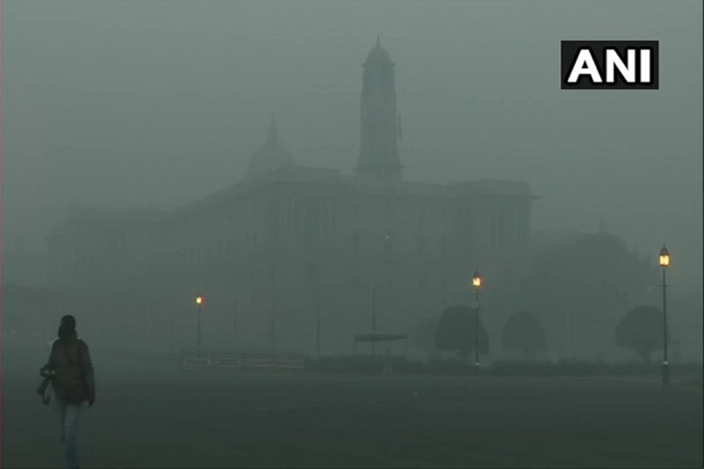 Dense fog shrouds Delhi after rains, minimum temperature rises to 11.4 deg C - Science News ...