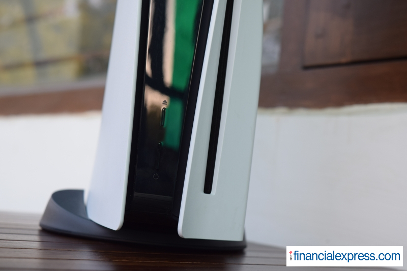 Sony PlayStation 5 first look: Big, bold, and impressive - Technology ...