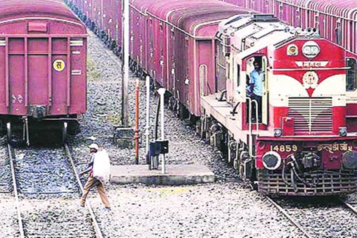 Indian Railways freight loading in FY21 surpasses FY20-level - Railways ...
