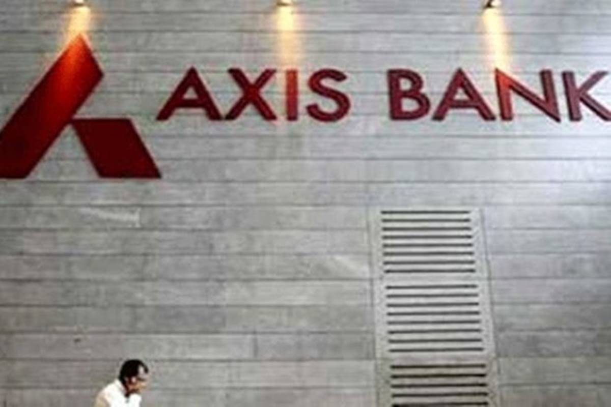 Axis Bank back in the black with Q4 net profit of 2,677 cr - Banking ...