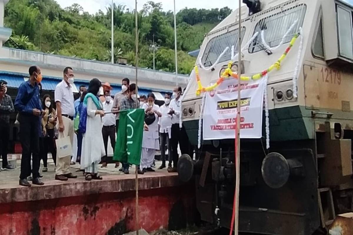 Indian Railways runs ‘Vaccination On Wheel’ train to vaccinate its ...