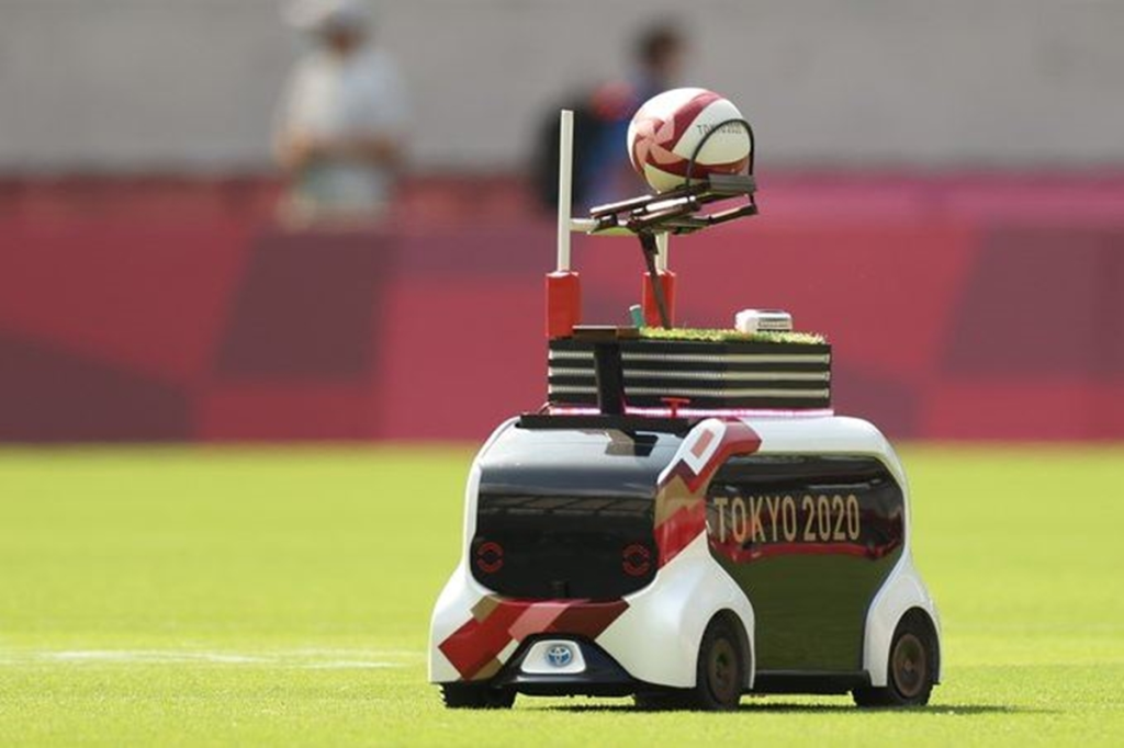 Toyota’s tiny electric car employed as ball boy at Tokyo Olympics 2021 ...