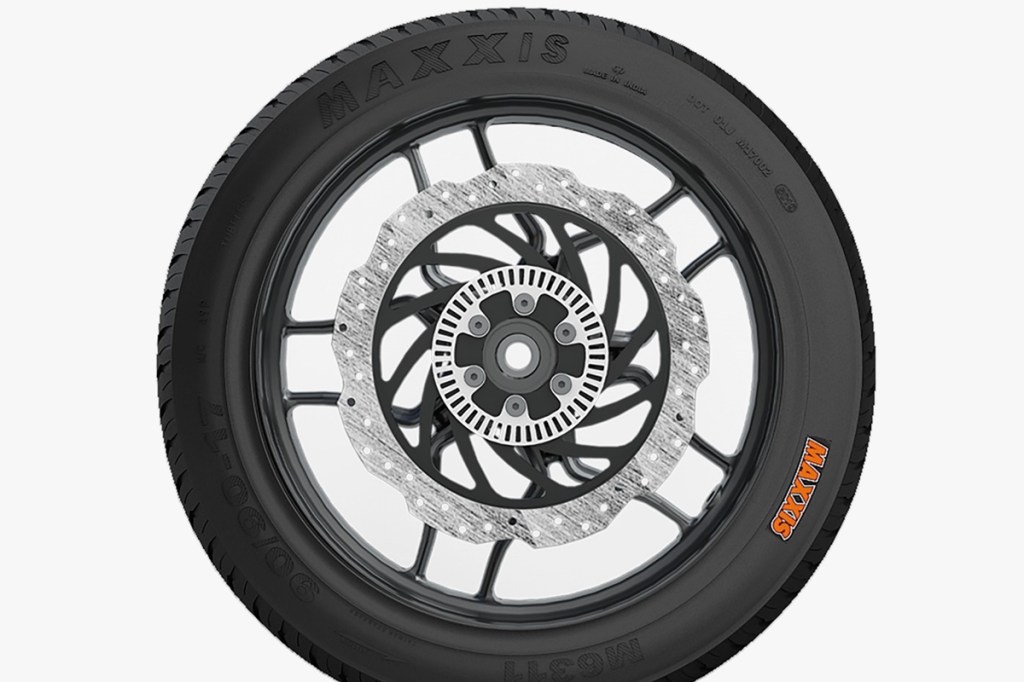 Maxxis launches new motorcycle tyre range: Fit for Yamaha R15 to Bajaj ...