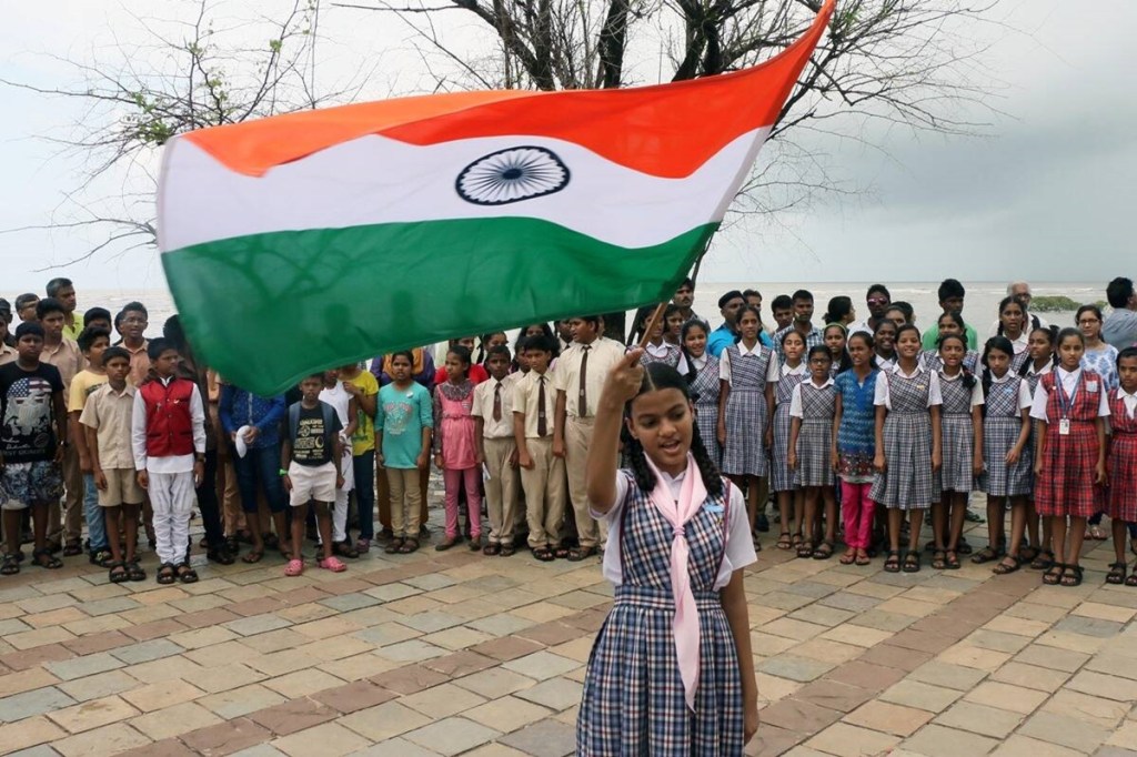 Independence Day: Planning to hoist a Tricolour? Here’s the Indian Flag ...