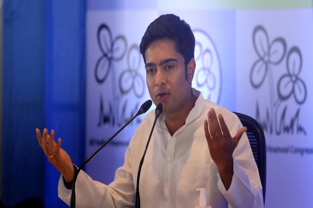 Coal pilferage ‘scam’: Trinamool MP Abhishek Banerjee appears before ED for questioning - India ...
