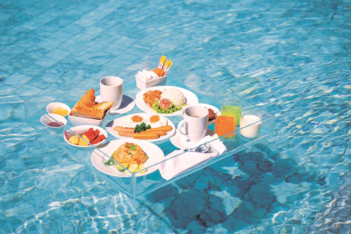 Eating on water: How floating meals caught the fancy of travellers ...