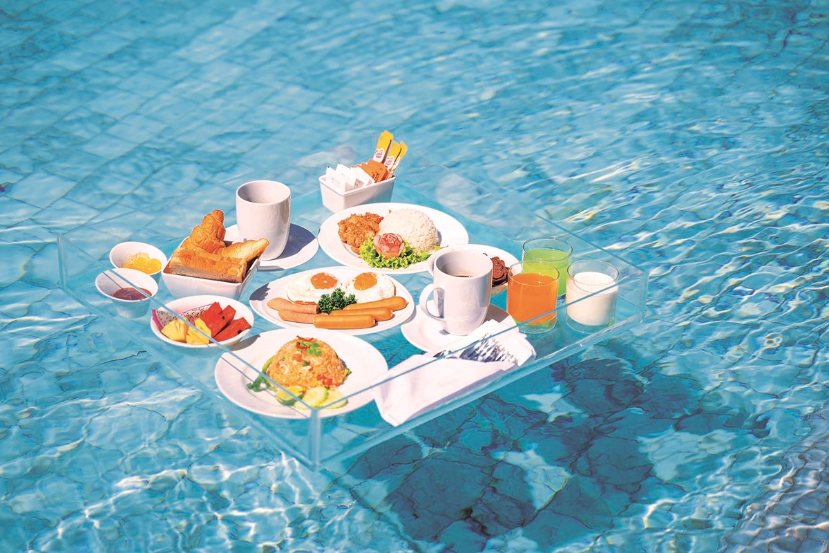 Eating on water: How floating meals caught the fancy of travellers ...