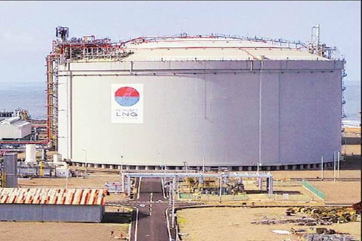 Petronet eyes fresh foray into petchem biz; plans LNG import facility ...