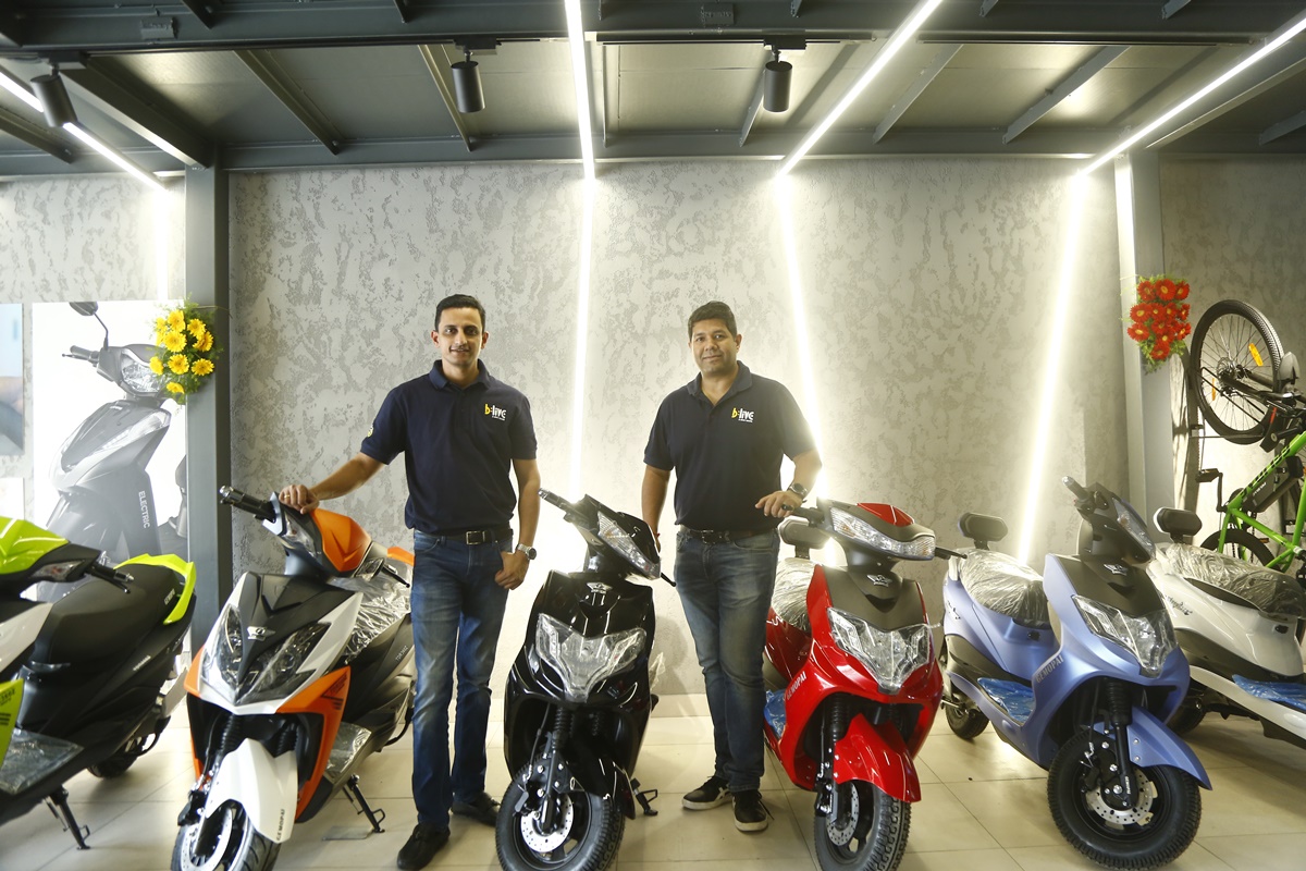 BLive opens multi-brand EV store in Hyderabad: 100+ coming in next 3 ...