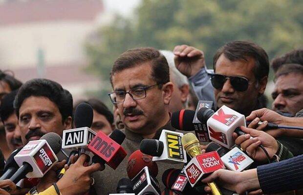 Waseem Rizvi, former UP Shia Waqf Board chief, converts to Hinduism ...