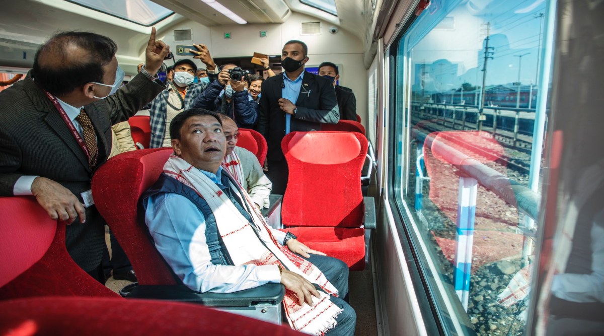 Vistadome coaches big success for Indian Railways! Central Railway sees occupancy of over 20,000 ...