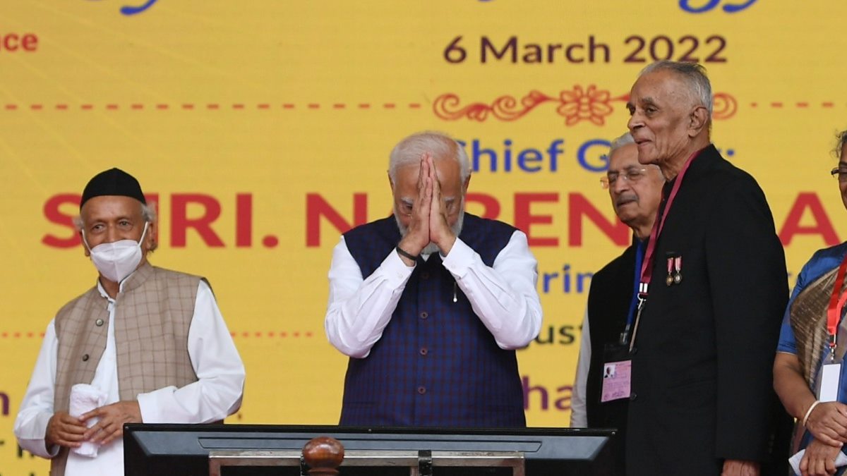 PM Modi’s Pune visit: People entering MIT College venue made to remove ...