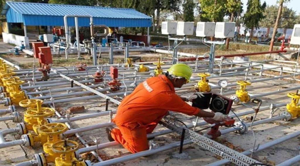 Aban Offshore to sell four rigs to ADES Saudi for Rs 808 crore to repay ...