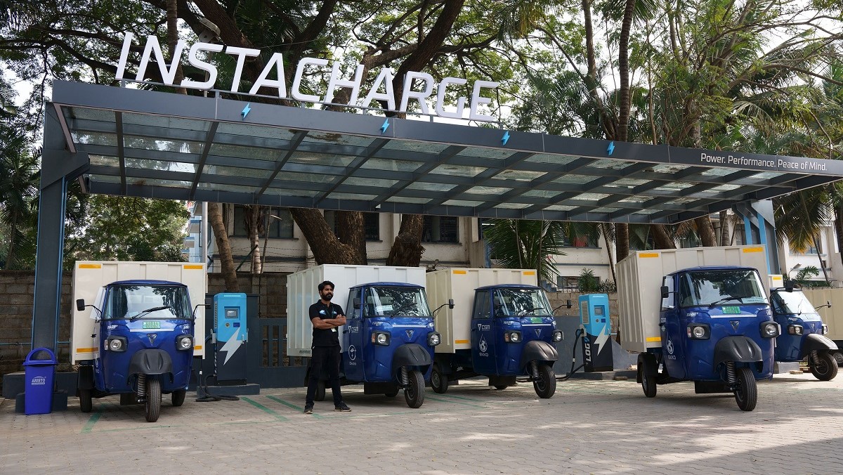 OSM & Log9 to deploy 10,000 InstaChargable Rage+ Rapid EVs in Tier II ...