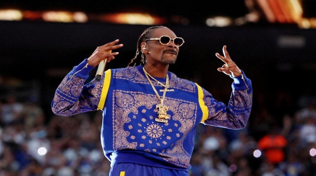 Snoop Dogg as Twitter boss? Rapper throws his hat in ring after Elon ...