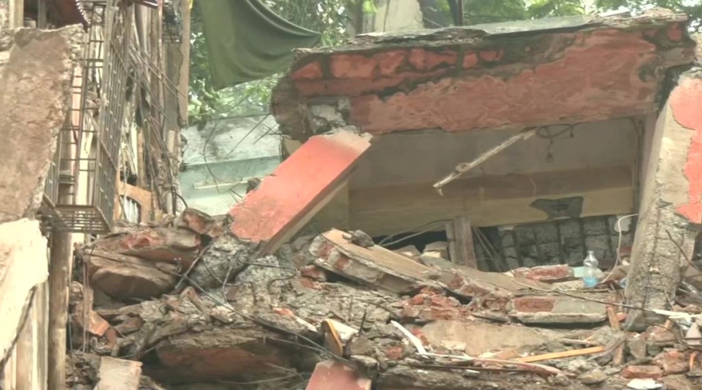 Mumbai building collapse: 1 dead, 11 injured - India News | The ...