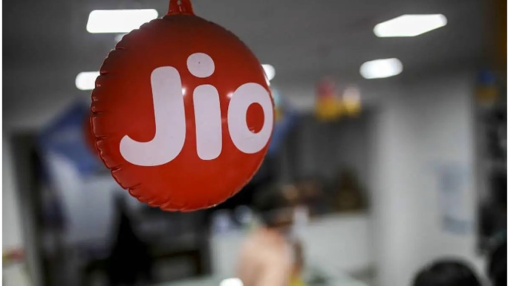 RJio to rollout 5G deploying non-standalone technology - Technology ...