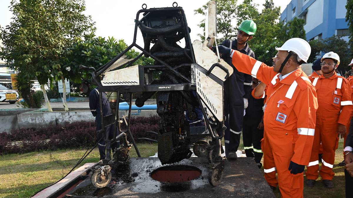 World’s 1st robotic scavenger! Bandicoot robot developed with Make In ...