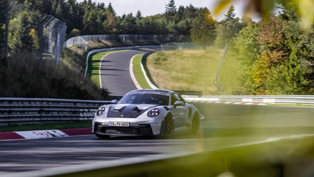 New Porsche 911 GT3 RS beats the GT3 by 10.6 seconds in Nurburgring ...