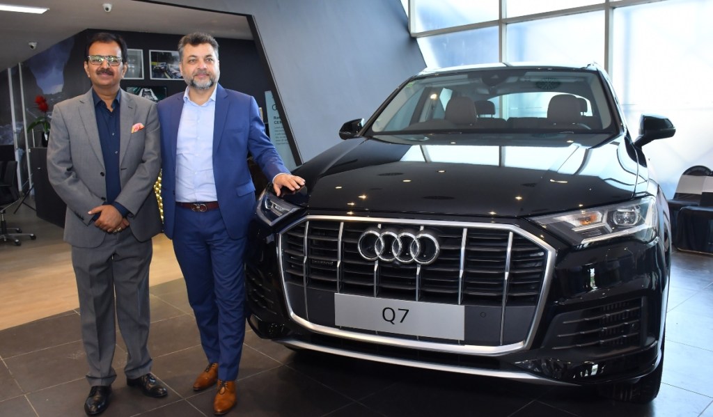 Audi India inaugurates new Audi Approved: plus facility in Lucknow ...