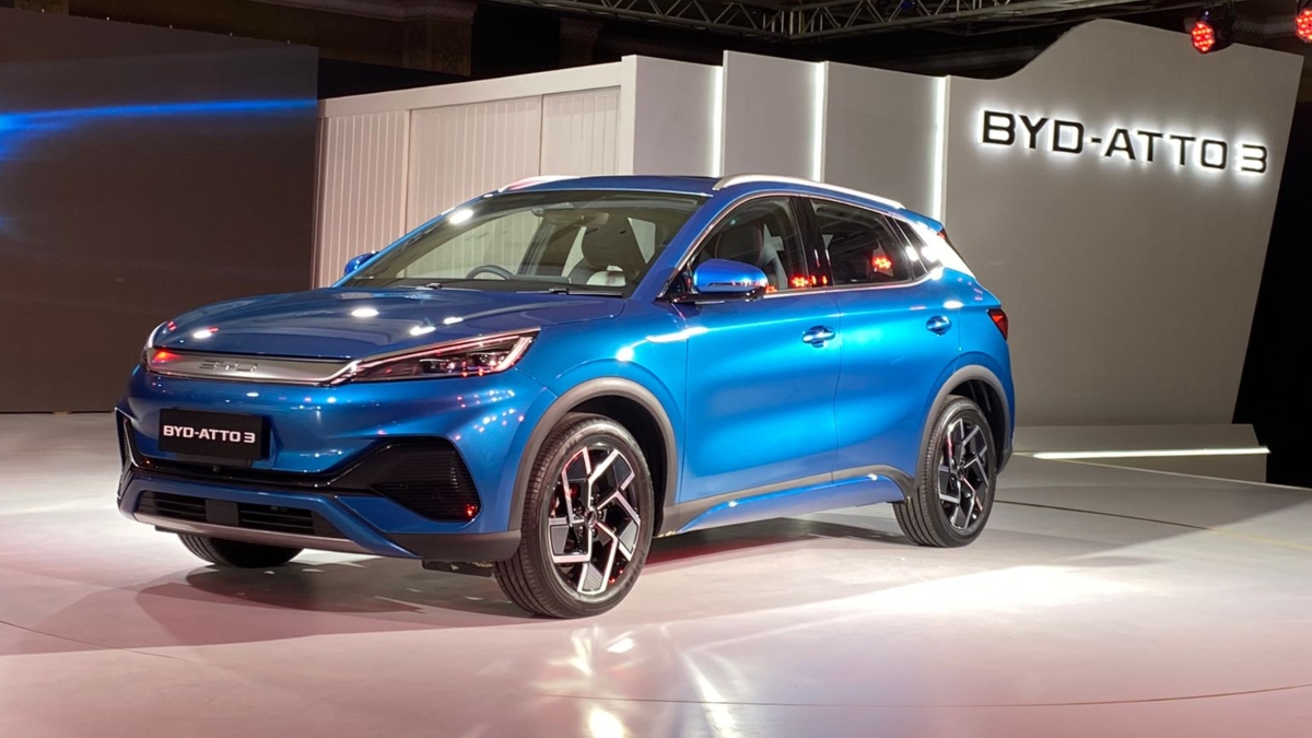 BYD Atto 3 electric SUV unveiled with 521 km range: Launch next month ...