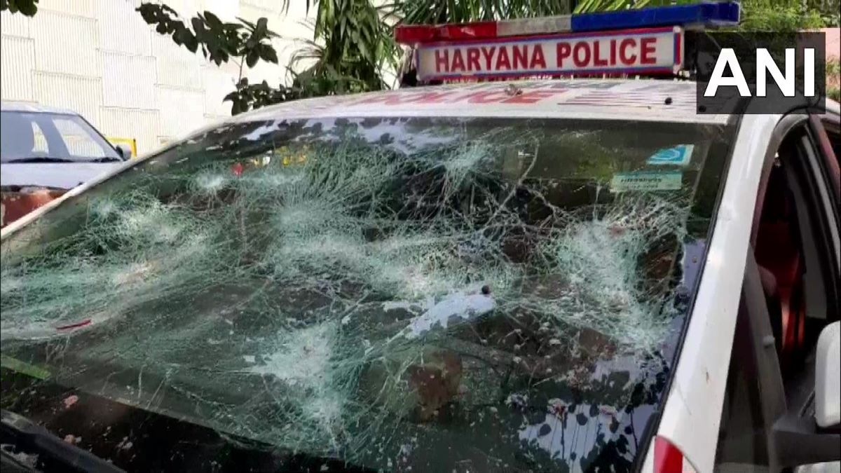 Gurugram: Group of men attack three police personnel, FIR registered ...