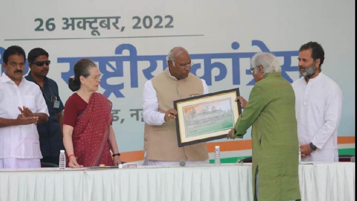 “Together, we will take on all challenges”: Mallikarjun Kharge in maiden address as Congress ...