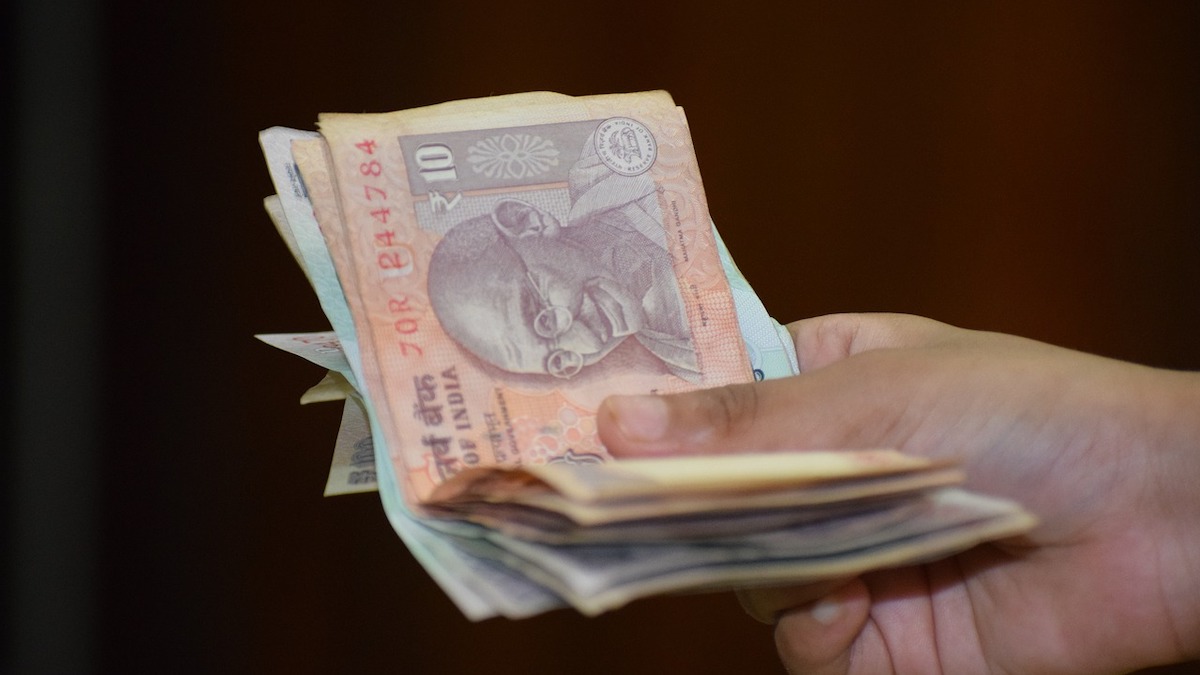 Booking Fixed Deposit? Check what SBI, ICICI, HDFC Bank offer for 1, 2 ...