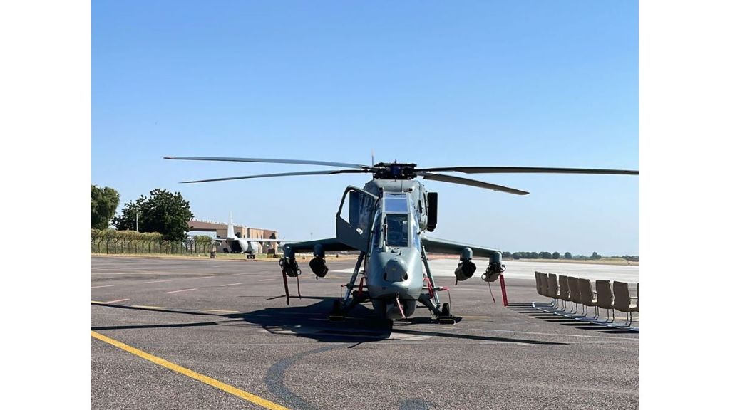 All eyes on Chandigarh Skies: LCH and other 83 IAF aircraft in this ...