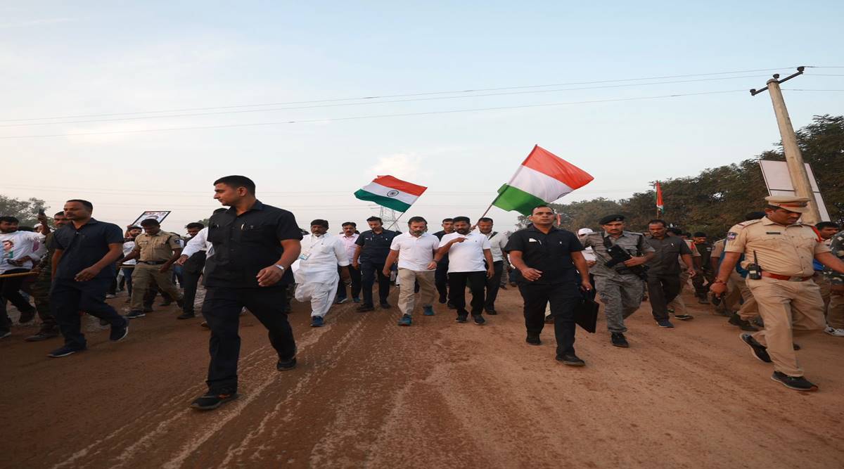 Bharat Jodo Yatra: Rahul Gandhi, other yatris observe 2-minute silence for victims of Morbi ...