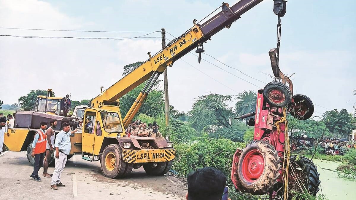 22 killed as tractor-trolley falls into pond in Uttar Pradesh’s Kanpur ...