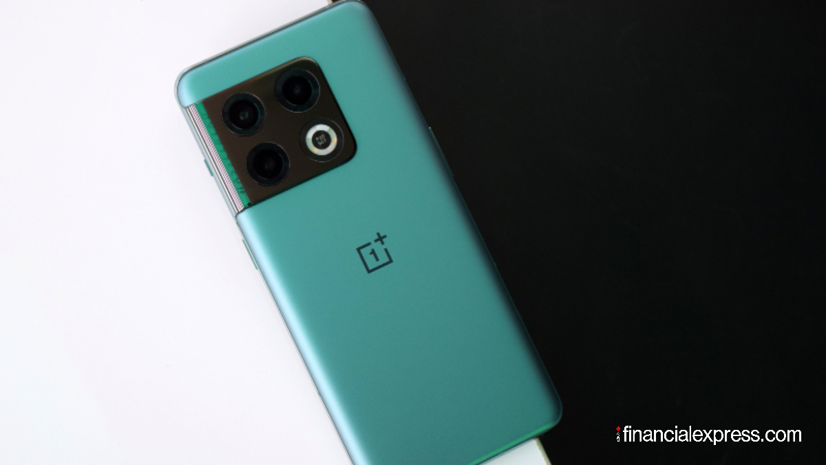 OnePlus 10 Pro gets big Rs 5,000 price cut in India ahead of OnePlus 11 ...