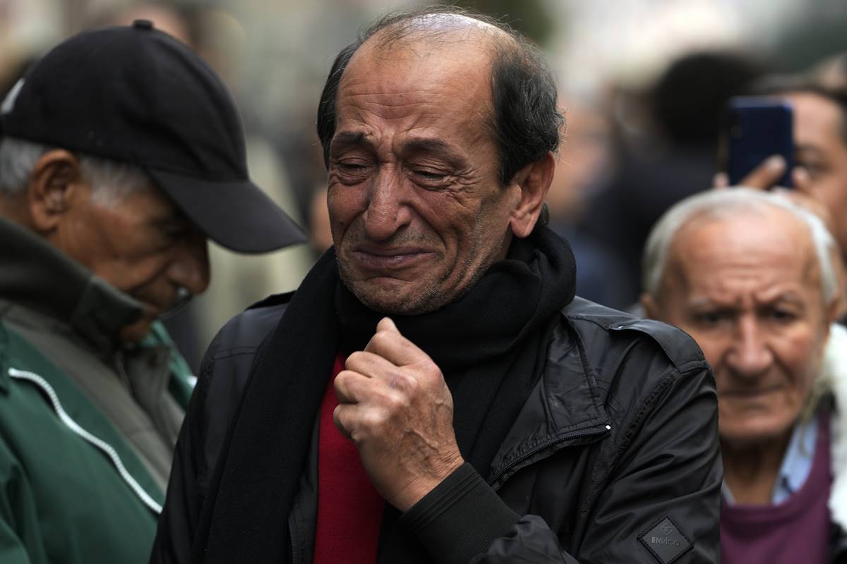 Istanbul blast: Heart-wrenching photos from the explosion site that ...