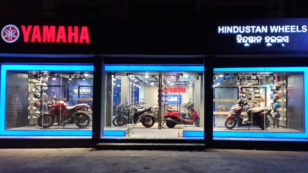 Yamaha celebrates milestone of 100 Blue Square outlets in India ...