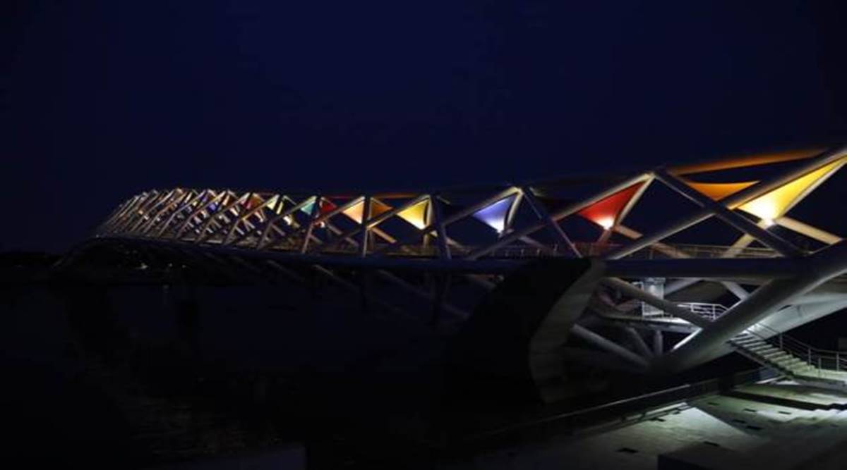 Morbi tragedy effect: Hourly cap on visitors at Atal Bridge opened by ...