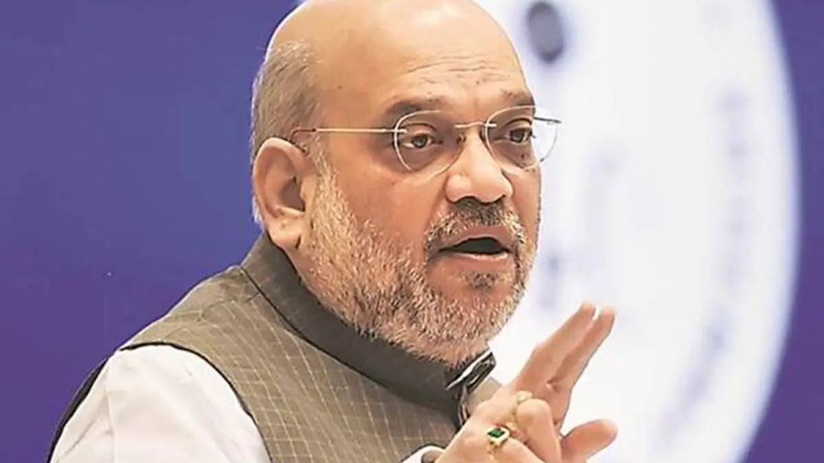 Amit Shah hits poll ground in Karnataka, labels Congress and JD(S) as corrupt, dynastic parties ...