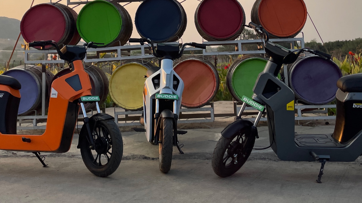 Revamp Moto's Buddie 25 EV launched: Priced from Rs 66,999 - Electric ...