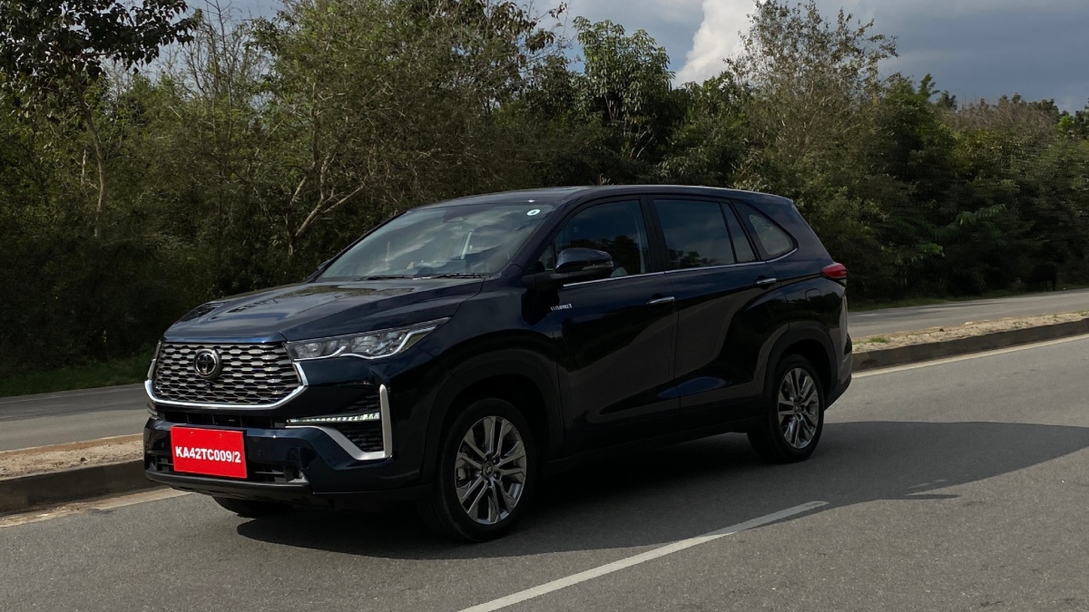 Toyota Innova Hycross First Drive Review: The new benchmark - Auto ...