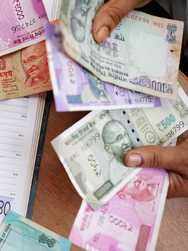 Why are Rs 2000 notes disappearing?
