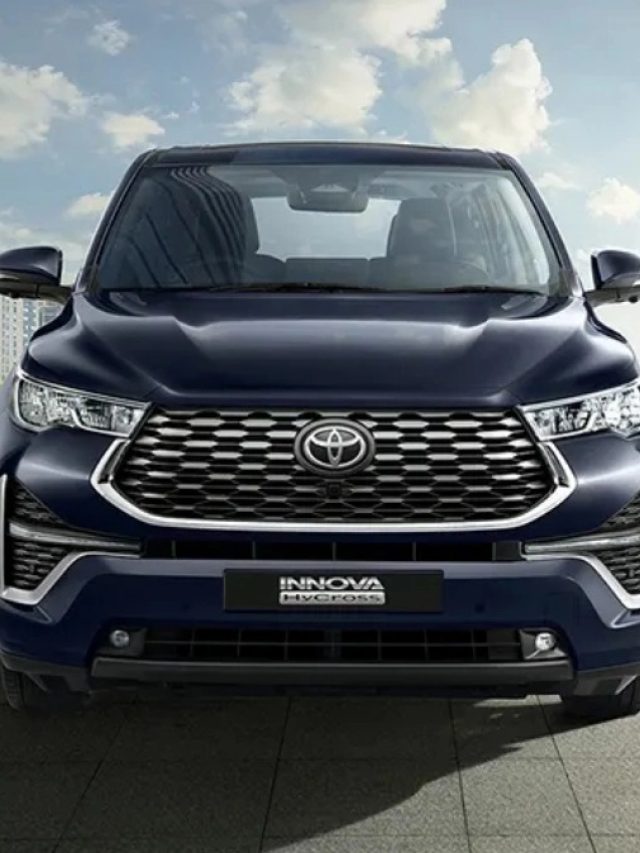 Toyota Innova Hycross vs Rivals!