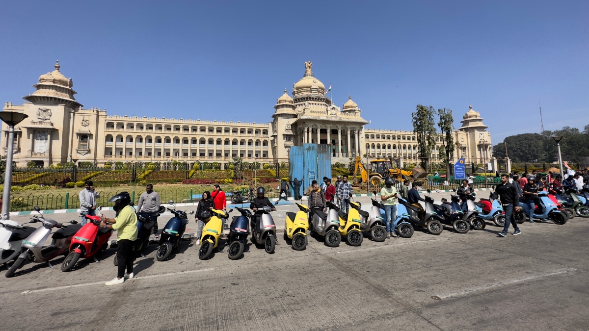 Ola Electric hosts Unity Ride: Announces discount & exchange offers ...