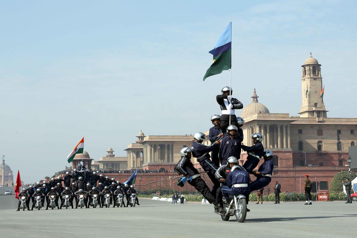 Republic Day 2023 parade rehearsals continue at full swing in Kartavya Path; See PHOTOS ...