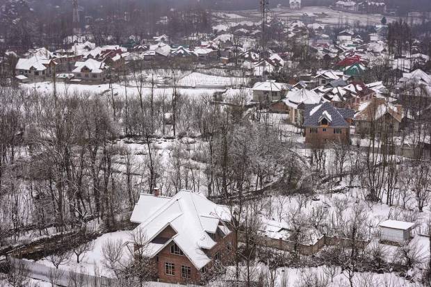 Snow-clad city: Srinagar witnesses fresh snowfall – PHOTOS - Lifestyle ...
